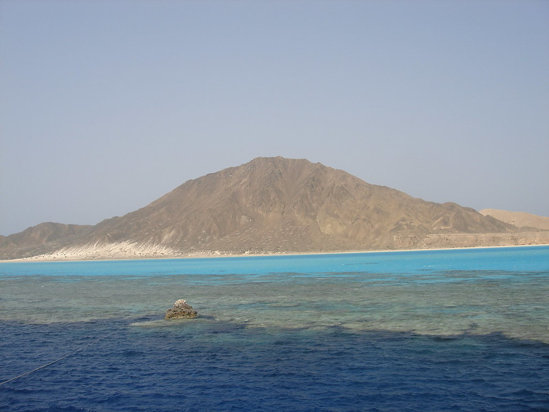 Repost: Zabargad: Island of Green Stones – Flight To Wonder