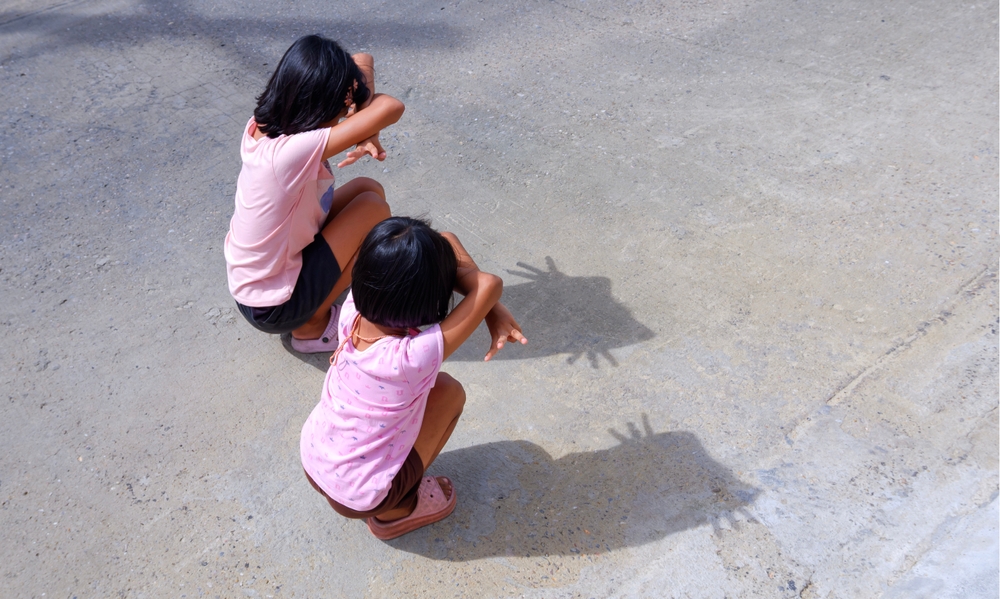 Guest Videos: Cats and Kids – Flight To Wonder